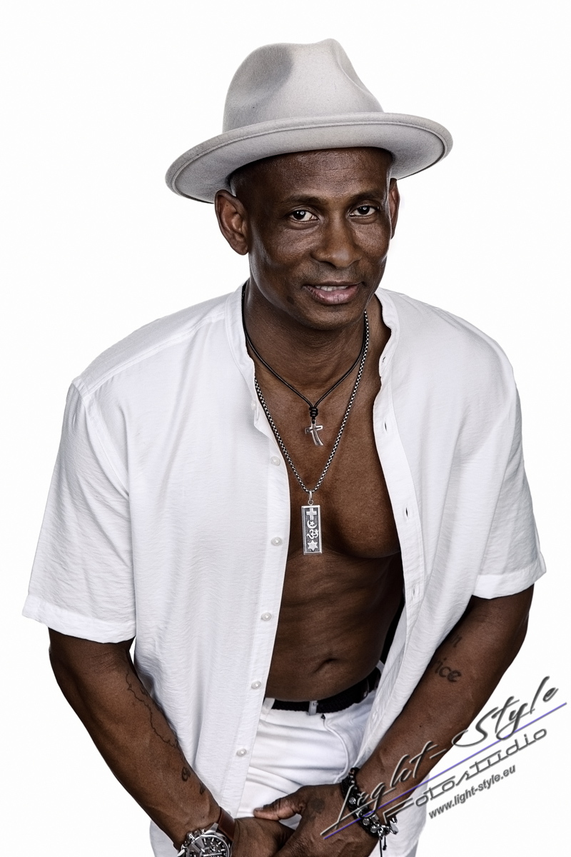 Alberto-Fashion-Maennerportraet-2021-98 – Fotostudio Light-Style`s Blog